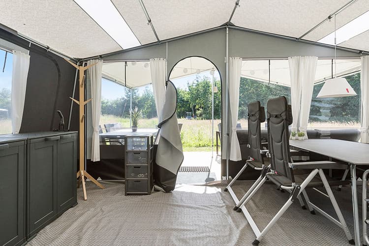 Glampingtält Hasmark Strand | First Camp